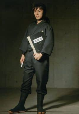 Official photo (male) / actor Yuki Tokura (Hansuke DOI) / whole body ...