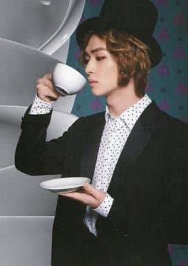 76 : ONEW (Onyu) / Normal (Tea Cup Card) / SHINee in Wonderland Star ...