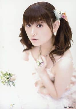 Official photo (female) / voice actor Yukari Tamura / CDs 「 Bambino ...