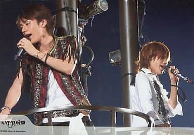 KAT-TUN / Yuichi Nakamaru / Tatsuya Ueda / Horizontal / Upper body ...