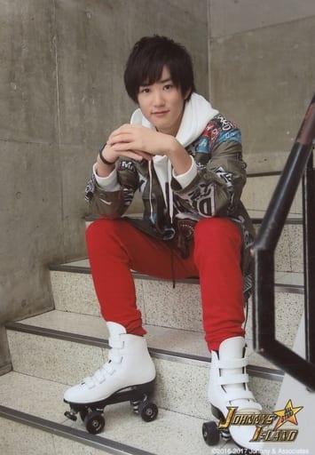 Ihi Jet / Ryo Hashimoto / whole body, sitting, costume, khaki, white ...