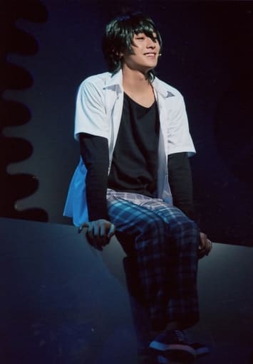 Official photo (male) / actor Hiroki Ino (Kagehira Mika) / Live Photo ...