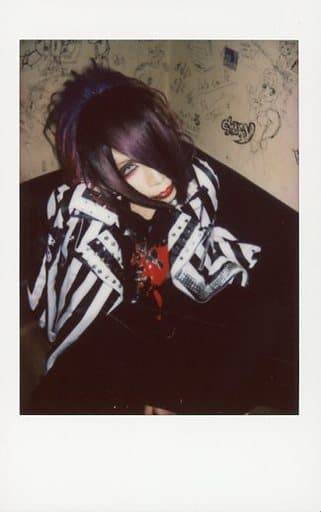Official photo (Male) / visual kei band / Sick2 Sick2 / Tanuma / Above ...