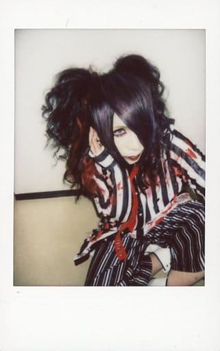 Official photo (Male) / visual kei band / Sick2 Sick2 / Tanuma / Above ...