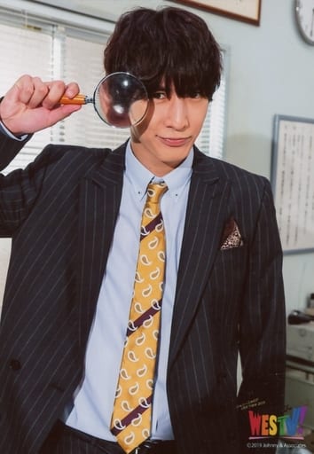 Johnny's West / Ryusei Fujii / Upper body / Costume black / Tie yellow ...