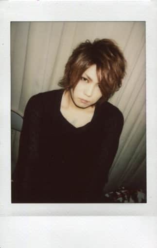 Official photo (Male) / visual kei Band / DIV DIV / Satoshi / Upper Body, Costume Black, Both ...