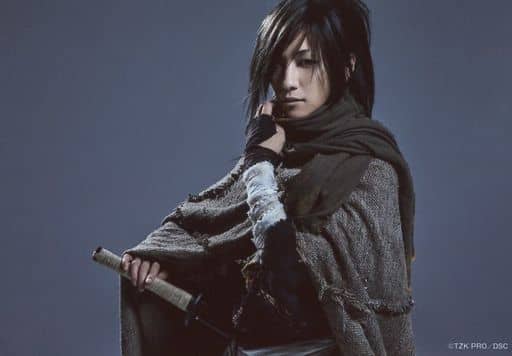 Official photo (male) / actor Hiroki Suzuki (100 Onimaru) / horizontal type, upper body, left ...