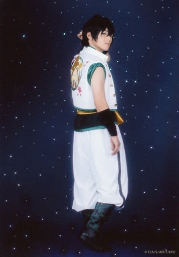 Official photo (male) / actor Ryoki Nagae (Taiga Kougami) / Whole-body ...