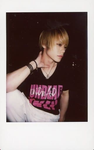 Official photo (Male) / visual kei band / Sadie Sadie / Mao / Above ...