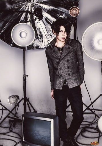 Official photo (Male) / visual kei Band / Lycaon Lycaon / Ichiro ...