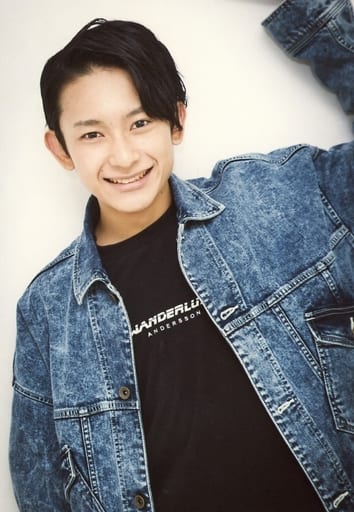 Official photo (male) / actor Shohei Hashimoto / Upper Body / Costume ...