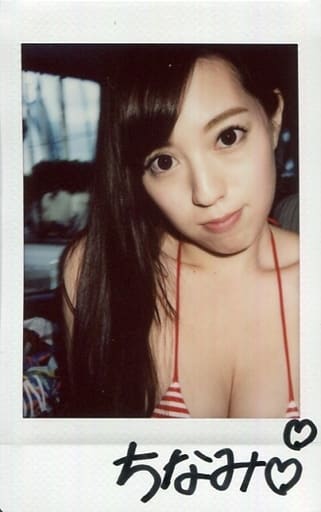 Official photo (female) / Gravure idol * Shiraishi Chinami / with handwritten signature / Face ...