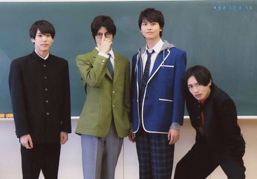 Official photo (male) / actor Gathering (4 persons) / Horizontal Type / Above the Knee / Costume ...