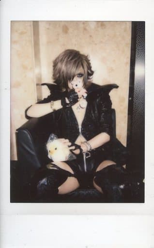 Mejibray / MiA / Above the knee / Black clothes / Sitting / Right hand ...