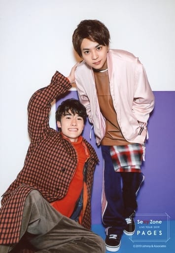 Zone / Katsutoshi Satoh ・ Marius Yo / Whole body ・ Costume pink ・ Brown ...