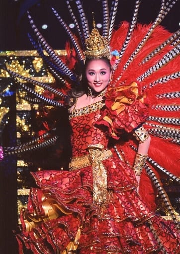 Official photo (female) / Takarazuka Revue (moon group) / actress Takarazuka Revue (Moon Group ...