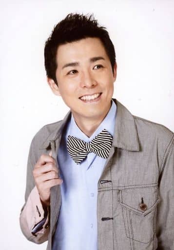 Official photo (Male) / Actor / * pnish * * pnish * / Moriyama Eiji / Upper Body / Costume Gray ...