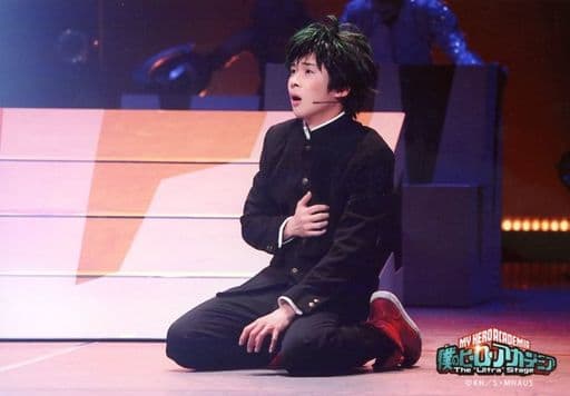 Official photo (male) / actor Shin Tamura (Izuku Midoriya) / Live Photo ...