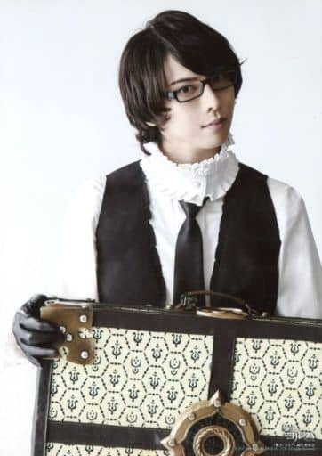 Suga Kyosuke (Akol) / Upper Body / Case / Neck / Character Actor Shot ...