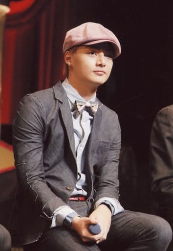 Official photo (male) / actor Kim Jun / Live Photo / Above the Knee ...