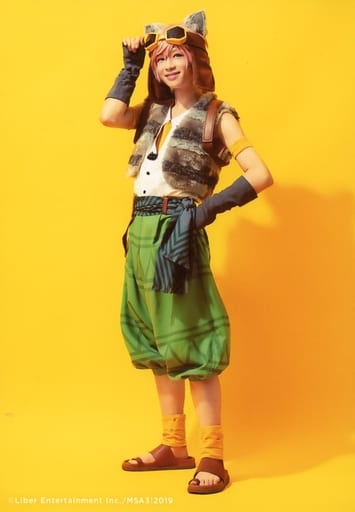 Jun Noguchi (Muku Sakisaka) / Whole-body, left hand waist, background ...