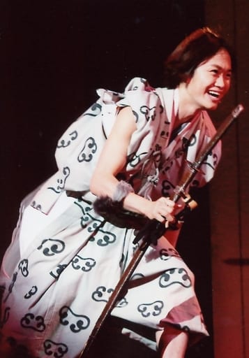 Yuki Torigoe (Kisanda) / Live Photo / Above Knee / White Kimono / Grey ...