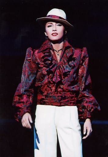 Official photo (female) / Takarazuka Revue (star group) / actress ...