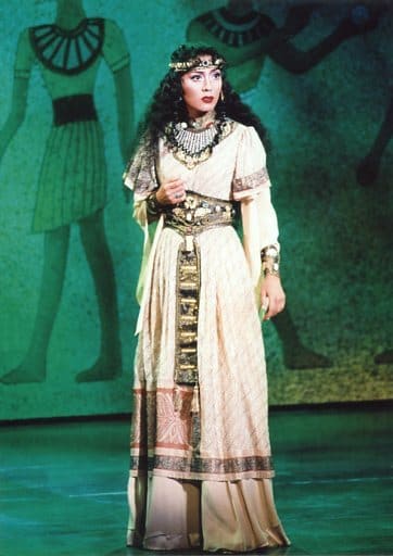 Takarazuka Revue (Hoshigumi) / Kei Aran / Live Photo / Whole Body ...