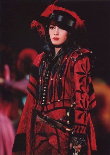 Official photo (female) / Takarazuka Revue (star group) / actress ...
