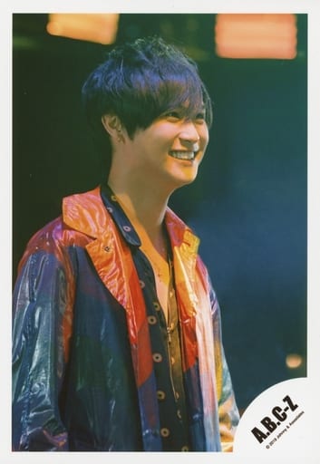 A.B.C-Z / Ryosuke Hashimoto / upper body / costume red / blue / under ...