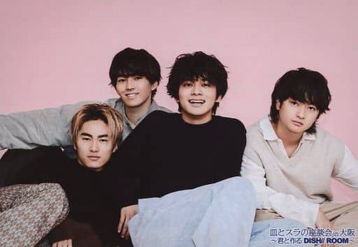 DISH// / Group (4 People) / Horizontal, Above the Knees, Sitting ...