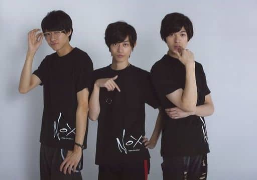 Ryotaro Kosaka, Kensuke Takahashi, Kosuke Yuma / Horizontal, Knee-Up, Costume Black, Center ...