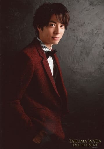 Official photo (male) / actor Takuma Wada / Above the Knee / Red ...