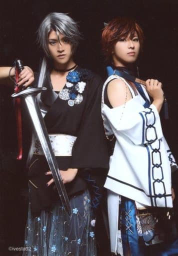 Ryusei HOTTA (Sora OHARA), Shin'ichiro Ueda (Ren MUNAKATA) / Above-the-knee, Background Black ...