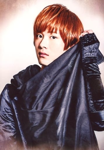 Official photo (male) / actor Daisuke Utsumi (INNOCENCE) / Upper body ...