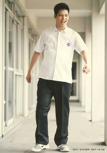 Makoto Takada (Satoshi Taninshi) / Full body, Uniform, Raising the left ...