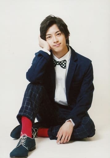 Official photo (male) Nichika Akutsu / Whole Body / Sitting / Costume ...