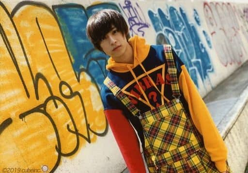 Official photo (male) Nichika Akutsu / Horizontal, Above the Knee ...