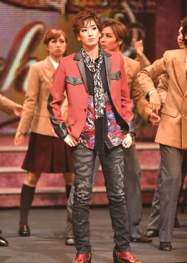 Takarazuka Revue (Hanagumi) / Rei Yuzuka / Live Photo / Whole Body ...