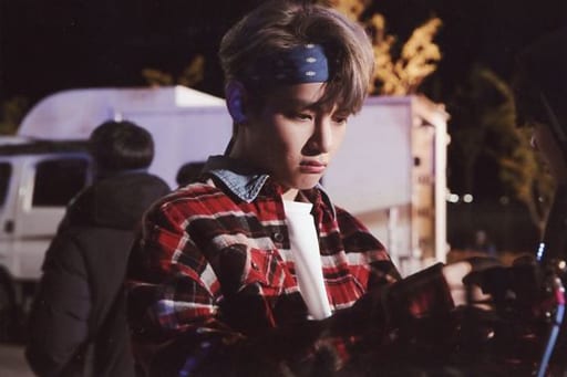 Official photo (Male) / idol / BTS BTS / V / horizontal, bust up ...