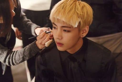 BTS / V (buoy) / Horizontal, Bust Up, Costume Black, Both Hands Down ...