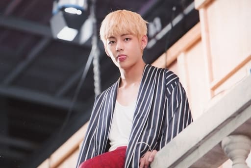 Official photo (Male) / idol / BTS BTS / V / Knee-Up, Sitting, Costume ...