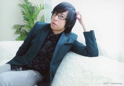 Official photo (male) / Voice actor Yusuke Shirai / Horizontal, Above ...