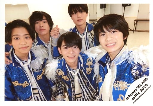 Lil Kansai / Group (5 people) / Horizontal, Upper body, Costume, Blue, White, Center Nishimura ...