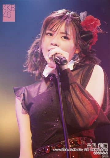 Rira Miyazato / Live Photo / Upper-body / Costume Black / Neck Tilt ...