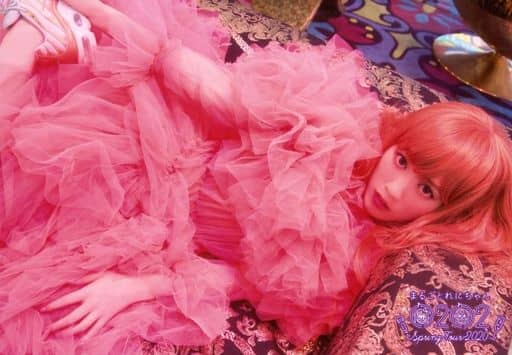 Momoiro Clover Z / Reni Takagi / Horizontal, Above the Knees, Costume ...