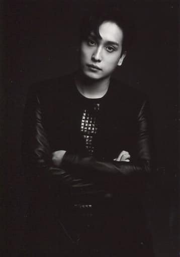 ZE : A / Kim Tae-heon / Above the Knee / Monochrome / Arm set / Neck ...