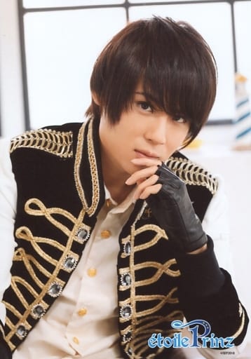 Official photo (male) / actor Étoile ☆ prinz / Yuta Higuchi / Upper ...