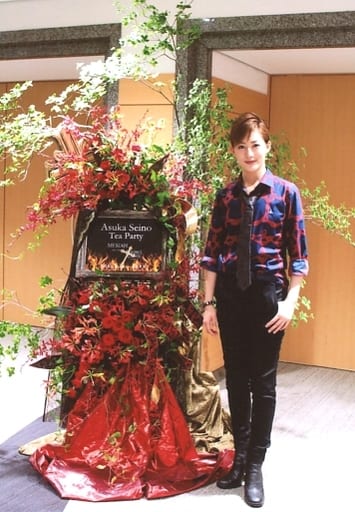 Takarazuka Revue (Flower Group) / Asuka Shino / Entire Body / Costume ...