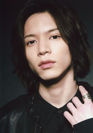 Official photo (male) / actor Ryo Kitamura / Face Up / Costume Black ...